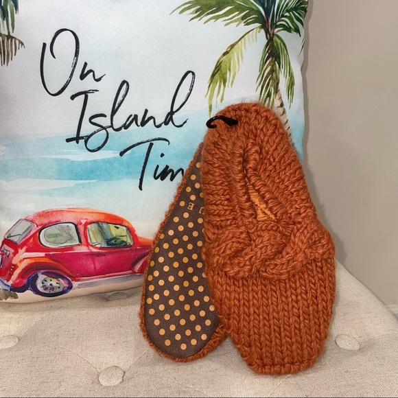 HUE | Shoes | Hue Nwt Brick Orange Crochet Slippers Size M | Poshmark